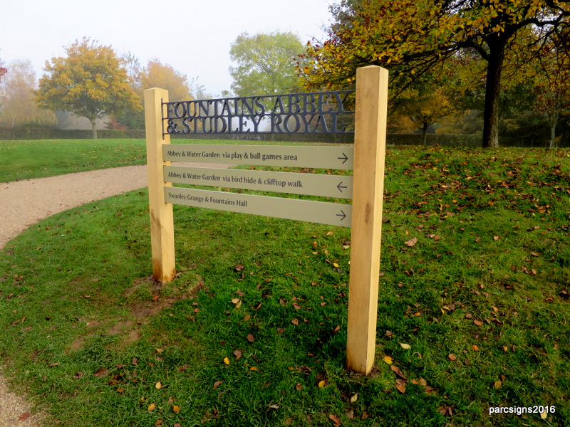 IMG_4530 - Parc Signs